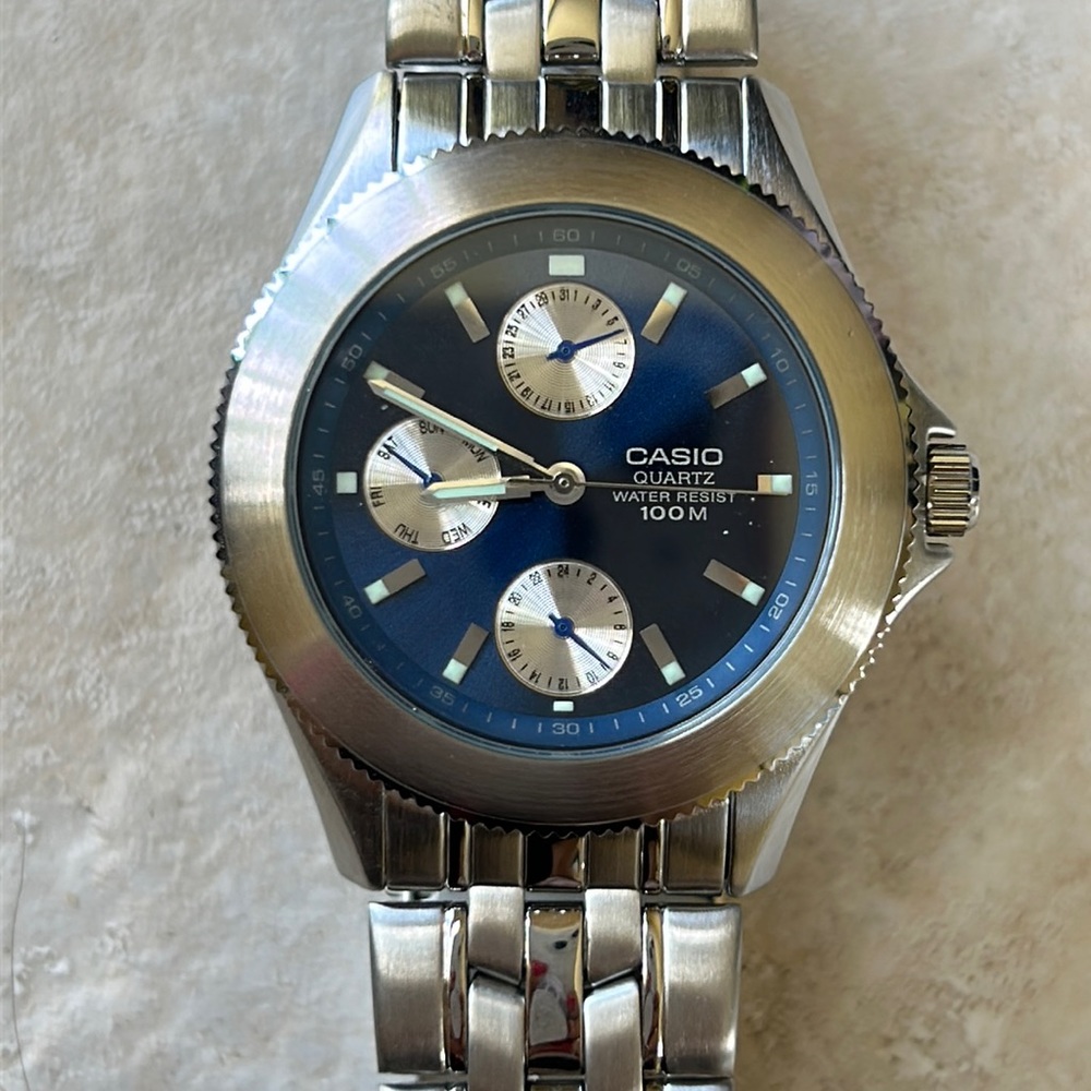 Casio Men Stainless Steel Quartz Watch - Gem